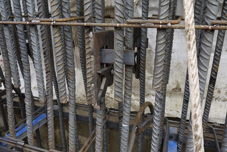 REBAR PILE & D-WALL CAGE SPLICING SYSTEM